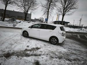 Balts Toyota Verso 2014 Klaipėda, ar dzinēja tilpumu 2.00 L un nobraukumu 230 tūkst. km par 6490 €, foto 3 vietnē AUTOMOTO.COM.LV
