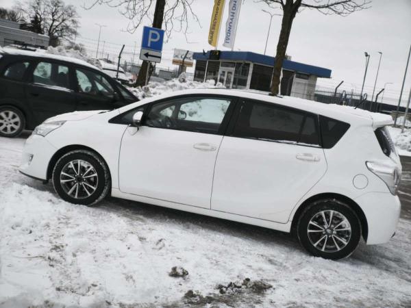 Balts Toyota Verso 2014 Klaipėda, ar dzinēja tilpumu 2.00 L un nobraukumu 230 tūkst. km par 6490 €, foto 9 vietnē AUTOMOTO.COM.LV