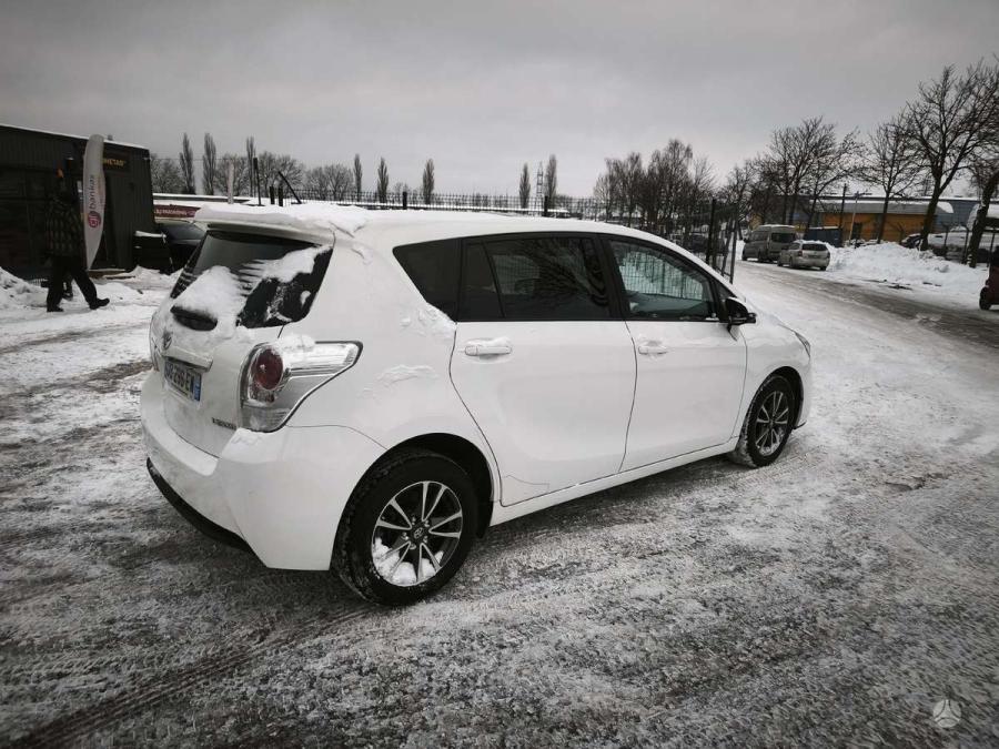 Balts Toyota Verso 2014 Klaipėda, ar dzinēja tilpumu 2.00 L un nobraukumu 230 tūkst. km par 6490 €, foto 12 vietnē AUTOMOTO.COM.LV