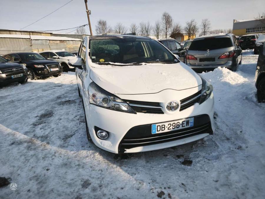 Balts Toyota Verso 2014 Klaipėda, ar dzinēja tilpumu 2.00 L un nobraukumu 230 tūkst. km par 6490 €, foto 22 vietnē AUTOMOTO.COM.LV