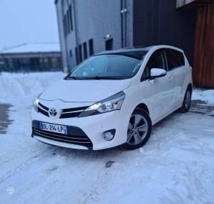 Balts Toyota Verso 2014 Tauragė, ar dzinēja tilpumu 1.60 L un nobraukumu 159 tūkst. km par 6900 €, foto  vietnē AUTOMOTO.COM.LV