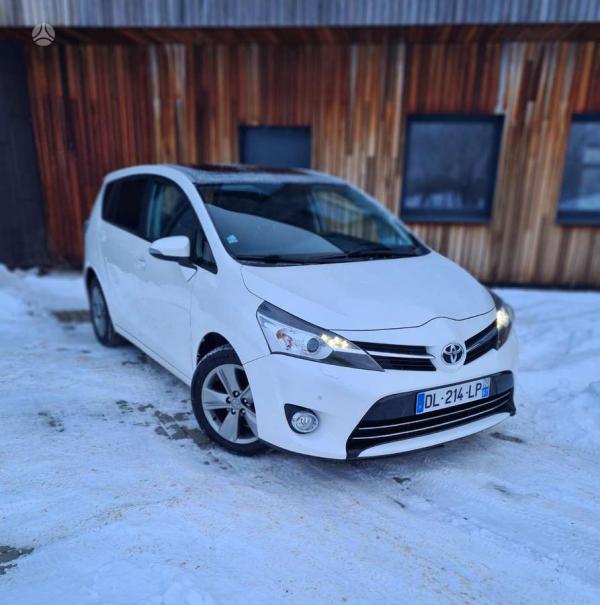 Balts Toyota Verso 2014 Tauragė, ar dzinēja tilpumu 1.60 L un nobraukumu 159 tūkst. km par 6900 €, foto 3 vietnē AUTOMOTO.COM.LV