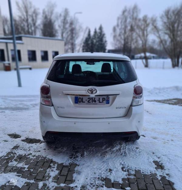 Balts Toyota Verso 2014 Tauragė, ar dzinēja tilpumu 1.60 L un nobraukumu 159 tūkst. km par 6900 €, foto 6 vietnē AUTOMOTO.COM.LV