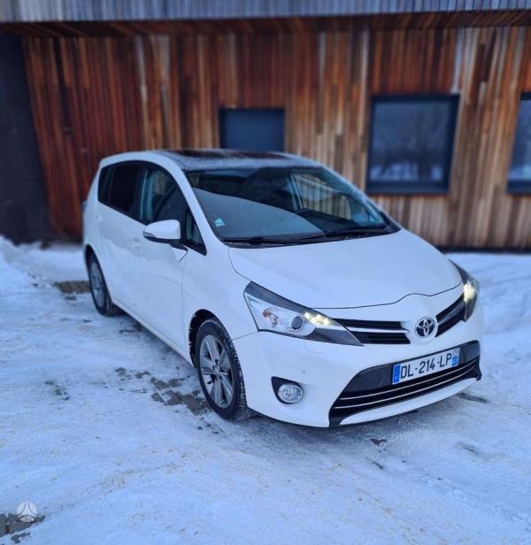 Balts Toyota Verso 2014 Tauragė, ar dzinēja tilpumu 1.60 L un nobraukumu 159 tūkst. km par 6900 €, foto 9 vietnē AUTOMOTO.COM.LV