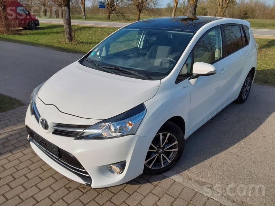 Balts Toyota Verso 2014 Ogre, ar dzinēja tilpumu 1.60 L un nobraukumu 180 tūkst. km par 6500 €, foto 1 vietnē AUTOMOTO.COM.LV