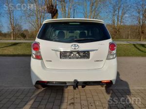 Balts Toyota Verso 2014 Ogre, ar dzinēja tilpumu 1.60 L un nobraukumu 180 tūkst. km par 6500 €, foto 8 vietnē AUTOMOTO.COM.LV