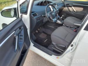 Balts Toyota Verso 2014 Ogre, ar dzinēja tilpumu 1.60 L un nobraukumu 180 tūkst. km par 6500 €, foto 11 vietnē AUTOMOTO.COM.LV