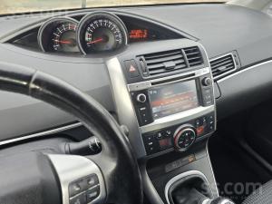 Balts Toyota Verso 2014 Ogre, ar dzinēja tilpumu 1.60 L un nobraukumu 180 tūkst. km par 6500 €, foto 13 vietnē AUTOMOTO.COM.LV