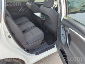 Balts Toyota Verso 2014 Ogre, ar dzinēja tilpumu 1.60 L un nobraukumu 180 tūkst. km par 6500 €, foto 24 vietnē AUTOMOTO.COM.LV