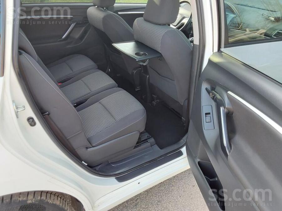 Balts Toyota Verso 2014 Ogre, ar dzinēja tilpumu 1.60 L un nobraukumu 180 tūkst. km par 6500 €, foto 24 vietnē AUTOMOTO.COM.LV