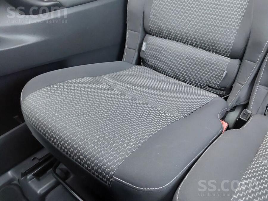 Balts Toyota Verso 2014 Ogre, ar dzinēja tilpumu 1.60 L un nobraukumu 180 tūkst. km par 6500 €, foto 26 vietnē AUTOMOTO.COM.LV