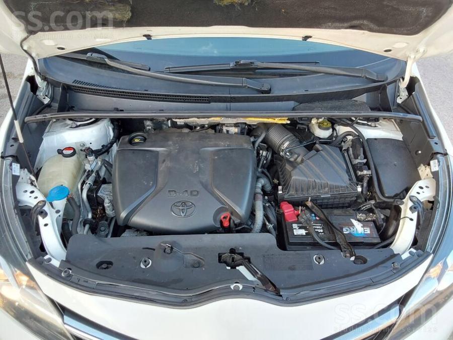 Balts Toyota Verso 2014 Ogre, ar dzinēja tilpumu 1.60 L un nobraukumu 180 tūkst. km par 6500 €, foto 28 vietnē AUTOMOTO.COM.LV