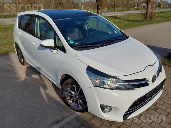 Balts Toyota Verso 2014 Ogre, ar dzinēja tilpumu 1.60 L un nobraukumu 180 tūkst. km par 6500 €, foto 3 vietnē AUTOMOTO.COM.LV