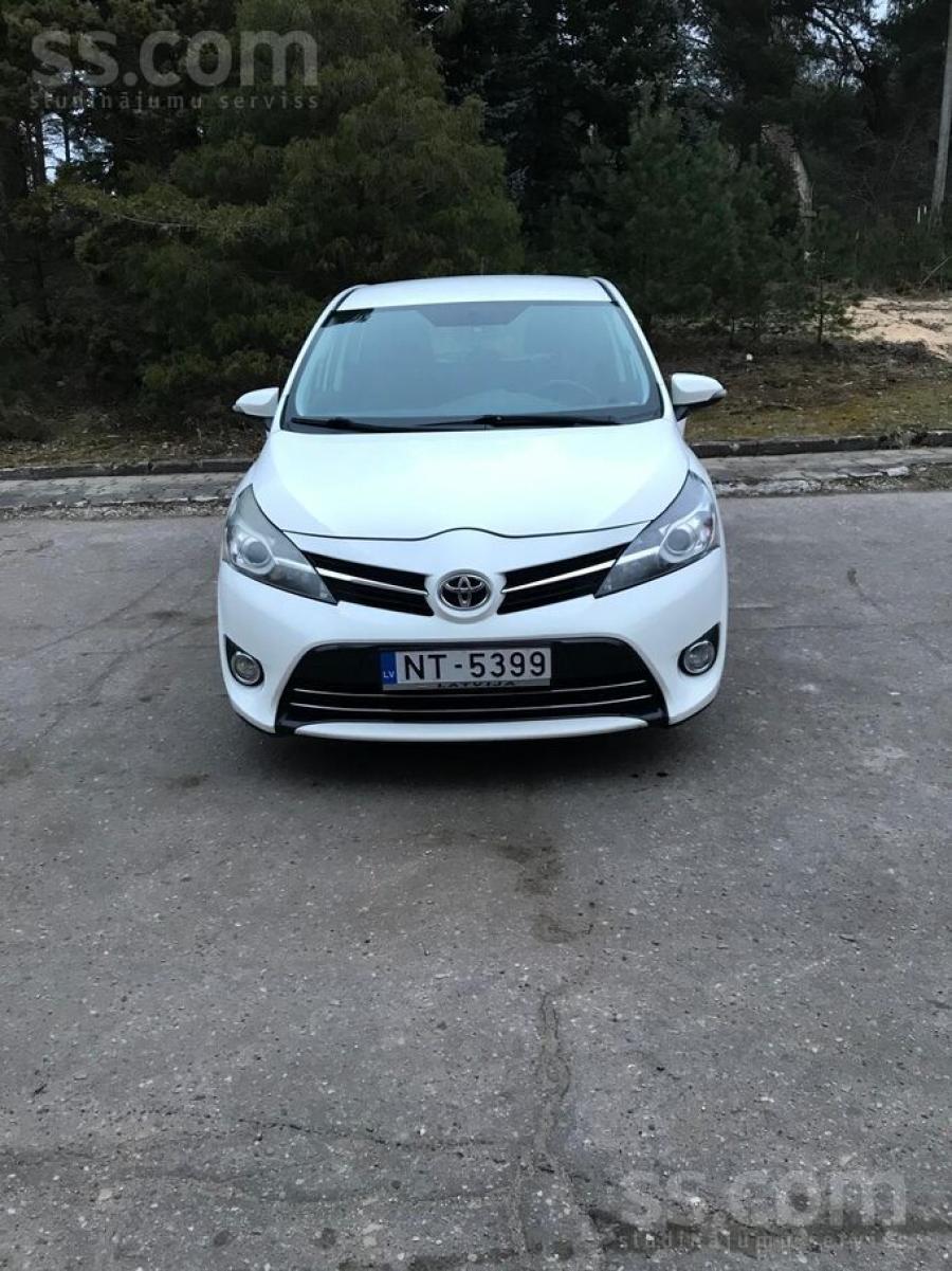 Balts Toyota Verso 2014 Rīga, ar dzinēja tilpumu 1.60 L un nobraukumu 363 tūkst. km par 4700 €, foto 1 vietnē AUTOMOTO.COM.LV