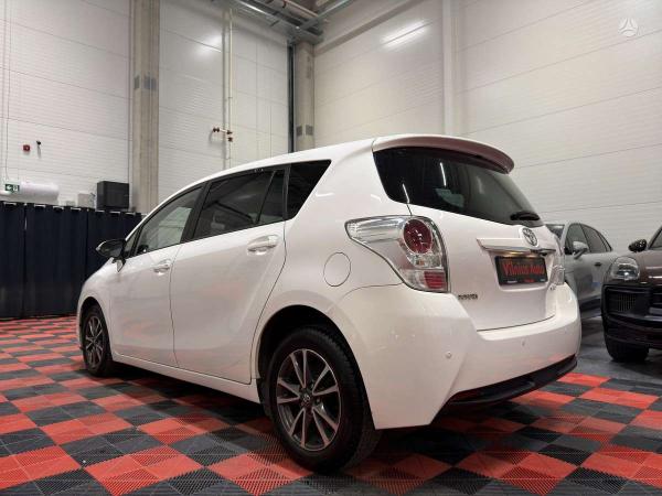 Balts Toyota Verso 2014 Viļņa, ar dzinēja tilpumu 1.60 L un nobraukumu 297 tūkst. km par 5000 €, foto 6 vietnē AUTOMOTO.COM.LV
