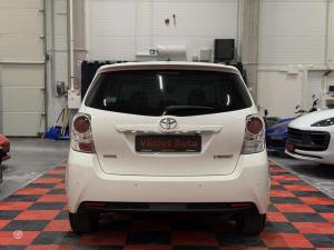 White Toyota Verso 2014 in Vilnius, with an engine capacity of 1.60 L and mileage of 297 thousand km for 4500 €, photo 6 on AUTOMOTO.COM.LV