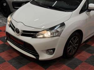 White Toyota Verso 2014 in Vilnius, with an engine capacity of 1.60 L and mileage of 297 thousand km for 4500 €, photo 8 on AUTOMOTO.COM.LV