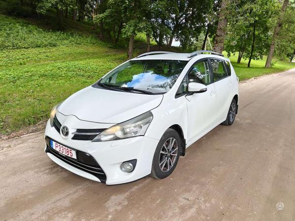 Balts Toyota Verso 2014 Viļņa, ar dzinēja tilpumu 1.60 L un nobraukumu 362 tūkst. km par 3950 €, foto 3 vietnē AUTOMOTO.COM.LV