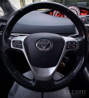 White Toyota Verso 2014 in Riga, with an engine capacity of 1.60 L and mileage of 211 thousand km for 4450 €, photo 12 on AUTOMOTO.COM.LV
