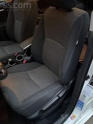 White Toyota Verso 2014 in Riga, with an engine capacity of 1.60 L and mileage of 211 thousand km for 4450 €, photo 15 on AUTOMOTO.COM.LV