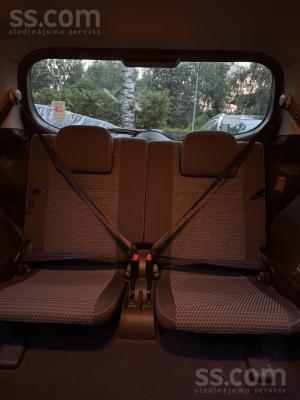 White Toyota Verso 2014 in Riga, with an engine capacity of 1.60 L and mileage of 211 thousand km for 4450 €, photo 19 on AUTOMOTO.COM.LV