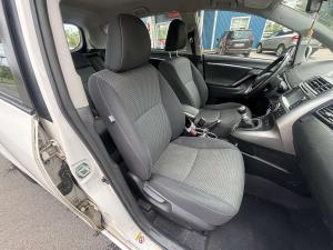 Balts Toyota Verso 2014 Tauragė, ar dzinēja tilpumu 1.60 L un nobraukumu 230 tūkst. km par 3900 €, foto 11 vietnē AUTOMOTO.COM.LV