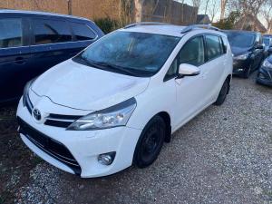 White Toyota Verso 2015 in Vilnius, with an engine capacity of 1.60 L and mileage of 329 thousand km for 4800 €, photo  on AUTOMOTO.COM.LV