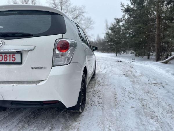 Balts Toyota Verso 2015 Viļņa, ar dzinēja tilpumu 1.60 L un nobraukumu 329 tūkst. km par 4700 €, foto 6 vietnē AUTOMOTO.COM.LV