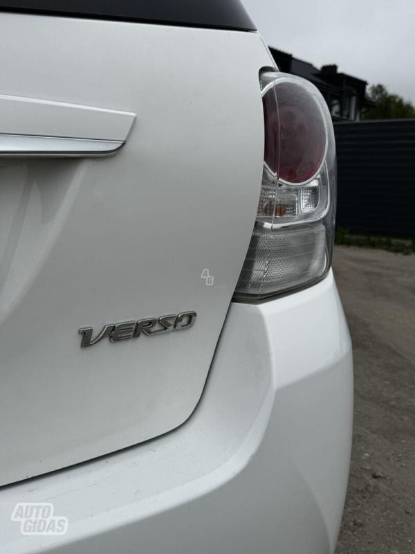 White Toyota Verso 2015 in Klaipeda, with an engine capacity of 1.60 L and mileage of 281 thousand km for 6499 €, photo 7 on AUTOMOTO.COM.LV
