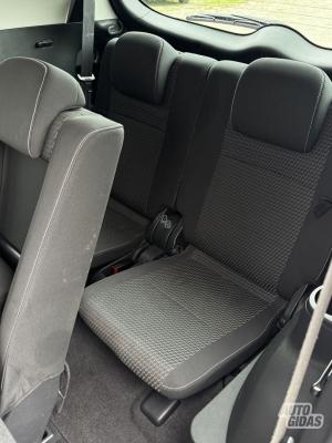 White Toyota Verso 2015 in Klaipeda, with an engine capacity of 1.60 L and mileage of 281 thousand km for 6499 €, photo 13 on AUTOMOTO.COM.LV