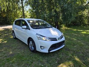 White Toyota Verso 2015 in Kaunas, with an engine capacity of 1.60 L and mileage of 180 thousand km for 5950 €, photo 4 on AUTOMOTO.COM.LV