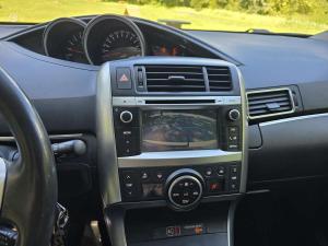 White Toyota Verso 2015 in Kaunas, with an engine capacity of 1.60 L and mileage of 180 thousand km for 5950 €, photo 15 on AUTOMOTO.COM.LV