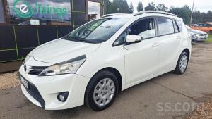 White Toyota Verso 2016 in Riga, with an engine capacity of 1.60 L and mileage of 185 thousand km for 4950 €, photo  on AUTOMOTO.COM.LV