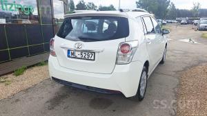 Balts Toyota Verso 2016 Rīga, ar dzinēja tilpumu 1.60 L un nobraukumu 185 tūkst. km par 4950 €, foto 3 vietnē AUTOMOTO.COM.LV