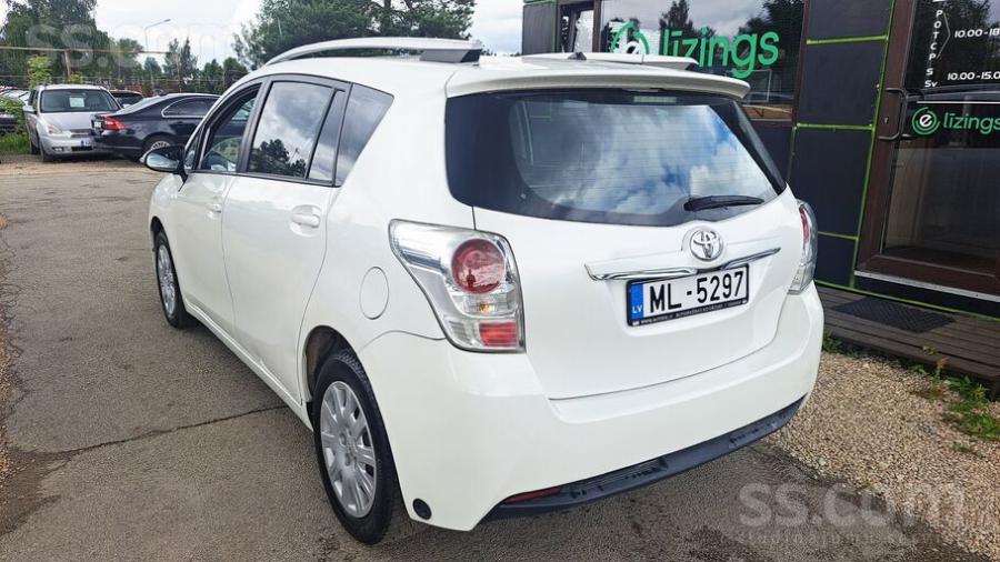 Balts Toyota Verso 2016 Rīga, ar dzinēja tilpumu 1.60 L un nobraukumu 185 tūkst. km par 4950 €, foto 5 vietnē AUTOMOTO.COM.LV