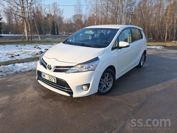 Balts Toyota Verso 2016 Rīga, ar dzinēja tilpumu 1.60 L un nobraukumu 284 tūkst. km par 5850 €, foto 1 vietnē AUTOMOTO.COM.LV