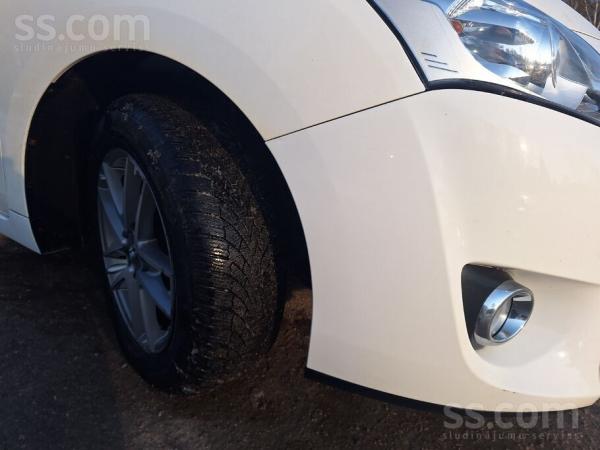 Balts Toyota Verso 2016 Rīga, ar dzinēja tilpumu 1.60 L un nobraukumu 284 tūkst. km par 5850 €, foto 5 vietnē AUTOMOTO.COM.LV