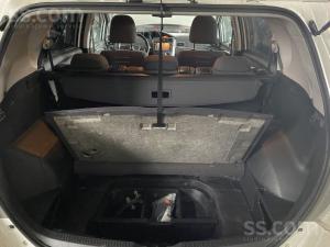 White Toyota Verso 2016 in Riga, with an engine capacity of 1.60 L and mileage of 175 thousand km for 7270 €, photo 21 on AUTOMOTO.COM.LV