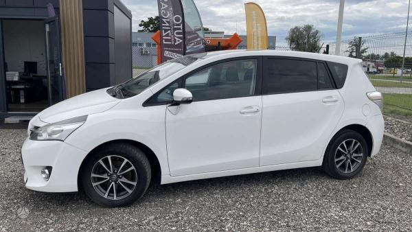 Balts Toyota Verso 2016 Marijampole, ar dzinēja tilpumu 1.60 L un nobraukumu 279 tūkst. km par 6490 €, foto 6 vietnē AUTOMOTO.COM.LV
