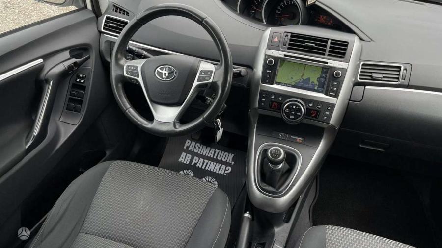 Balts Toyota Verso 2016 Marijampole, ar dzinēja tilpumu 1.60 L un nobraukumu 279 tūkst. km par 6490 €, foto 29 vietnē AUTOMOTO.COM.LV