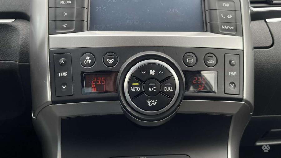 Balts Toyota Verso 2016 Marijampole, ar dzinēja tilpumu 1.60 L un nobraukumu 279 tūkst. km par 6490 €, foto 32 vietnē AUTOMOTO.COM.LV