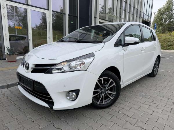 Toyota Verso 2016 Viļņa vietnē Balts Toyota Verso 2016 Viļņa, ar dzinēja tilpumu 1.80 L un nobraukumu 152 tūkst. km par 10900 €, foto 3 vietnē AUTOMOTO.COM.LV