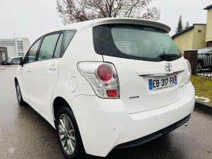 White Toyota Verso 2017 in Kaunas, with an engine capacity of 1.60 L and mileage of 225 thousand km for 7300 €, photo 2 on AUTOMOTO.COM.LV
