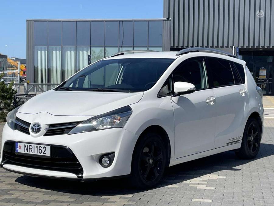 Balts Toyota Verso 2017 Šauļi, ar dzinēja tilpumu 1.60 L un nobraukumu 149 tūkst. km par 4600 €, foto 3 vietnē AUTOMOTO.COM.LV