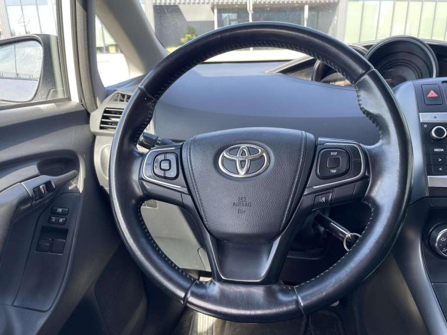 Balts Toyota Verso 2017 Šauļi, ar dzinēja tilpumu 1.60 L un nobraukumu 149 tūkst. km par 4600 €, foto 15 vietnē AUTOMOTO.COM.LV
