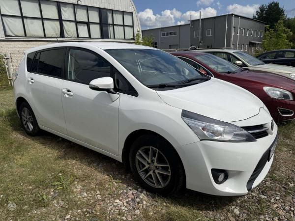 Balts Toyota Verso 2017 Viļņa, ar dzinēja tilpumu 1.60 L un nobraukumu 300 tūkst. km par 3100 €, foto 1 vietnē AUTOMOTO.COM.LV