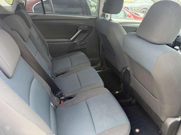 Balts Toyota Verso 2017 Viļņa, ar dzinēja tilpumu 1.60 L un nobraukumu 300 tūkst. km par 3100 €, foto 9 vietnē AUTOMOTO.COM.LV