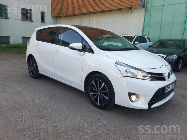 Balts Toyota Verso 2017 Daugavpils, ar dzinēja tilpumu 1.60 L un nobraukumu 0 tūkst. km par 6350 €, foto 4 vietnē AUTOMOTO.COM.LV