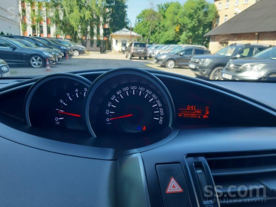 Balts Toyota Verso 2017 Daugavpils, ar dzinēja tilpumu 1.60 L un nobraukumu 0 tūkst. km par 6350 €, foto 15 vietnē AUTOMOTO.COM.LV