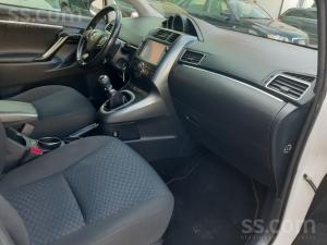 Balts Toyota Verso 2017 Daugavpils, ar dzinēja tilpumu 1.60 L un nobraukumu 0 tūkst. km par 6350 €, foto 28 vietnē AUTOMOTO.COM.LV